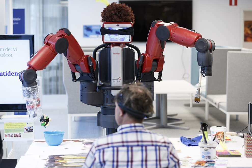 Social robot in training to express human feelings through art ...